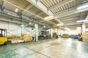 工場紹介 - 香芝市のプラスチック建築建材製造販売シンワ産業株式会社